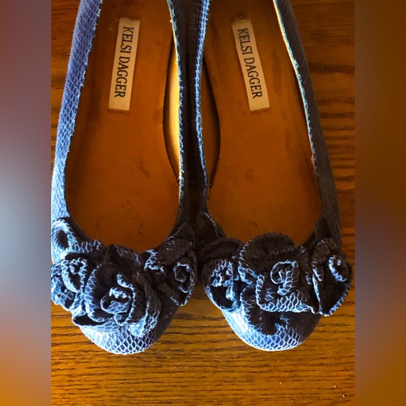 Kelsi Dagger | Shoes | Kelsi Dagger Blue Snakskin Ftats | Poshmark